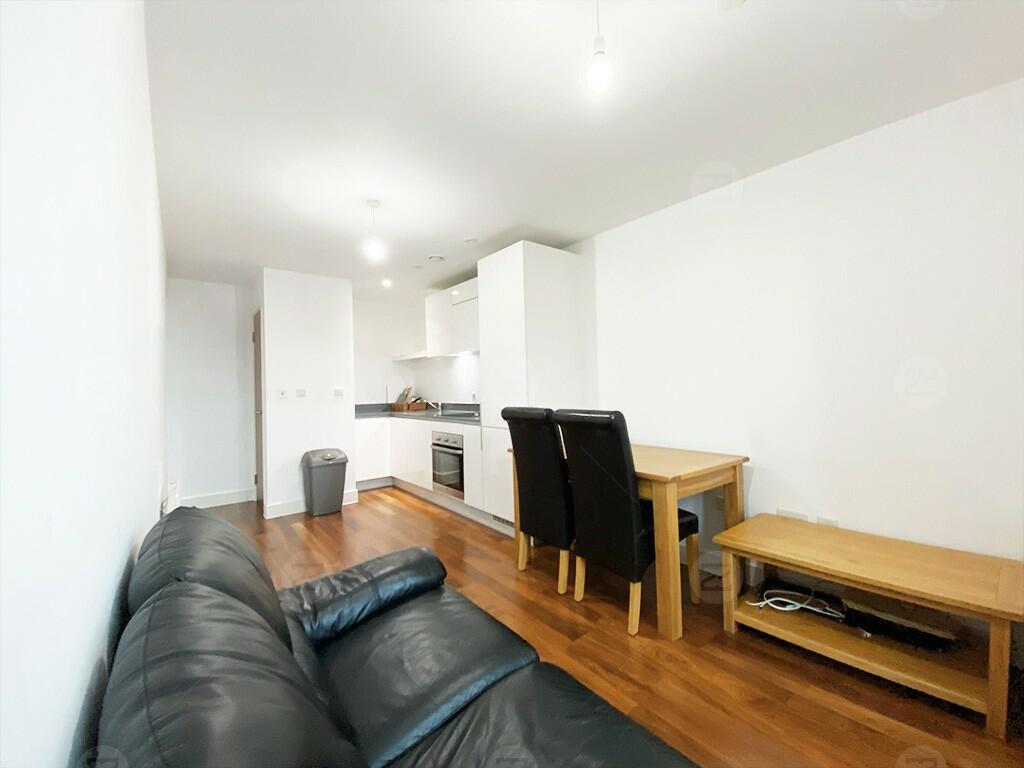 Metropolitan House | Zuker Property